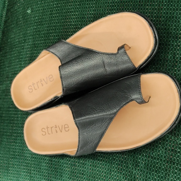 Strive | Shoes | Strive Capri Womens Supportive Sandals With Arch ...